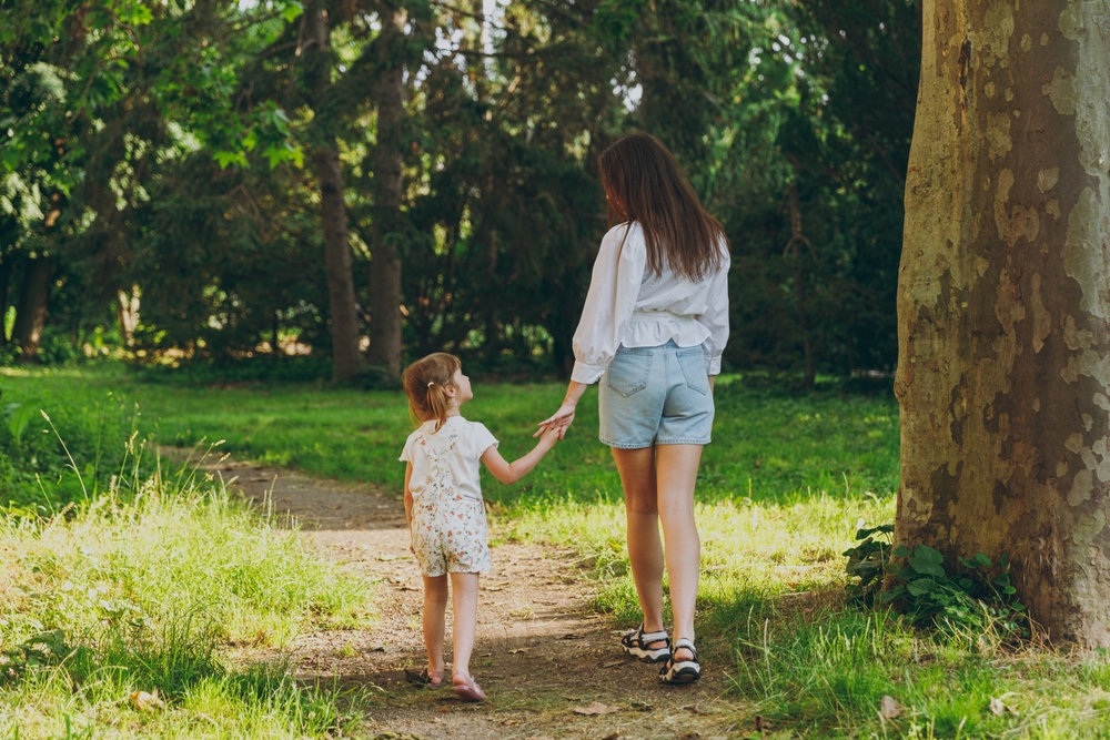 Nature vs. Screen Time for Stress Relief | Hope Springs Behavioral Health